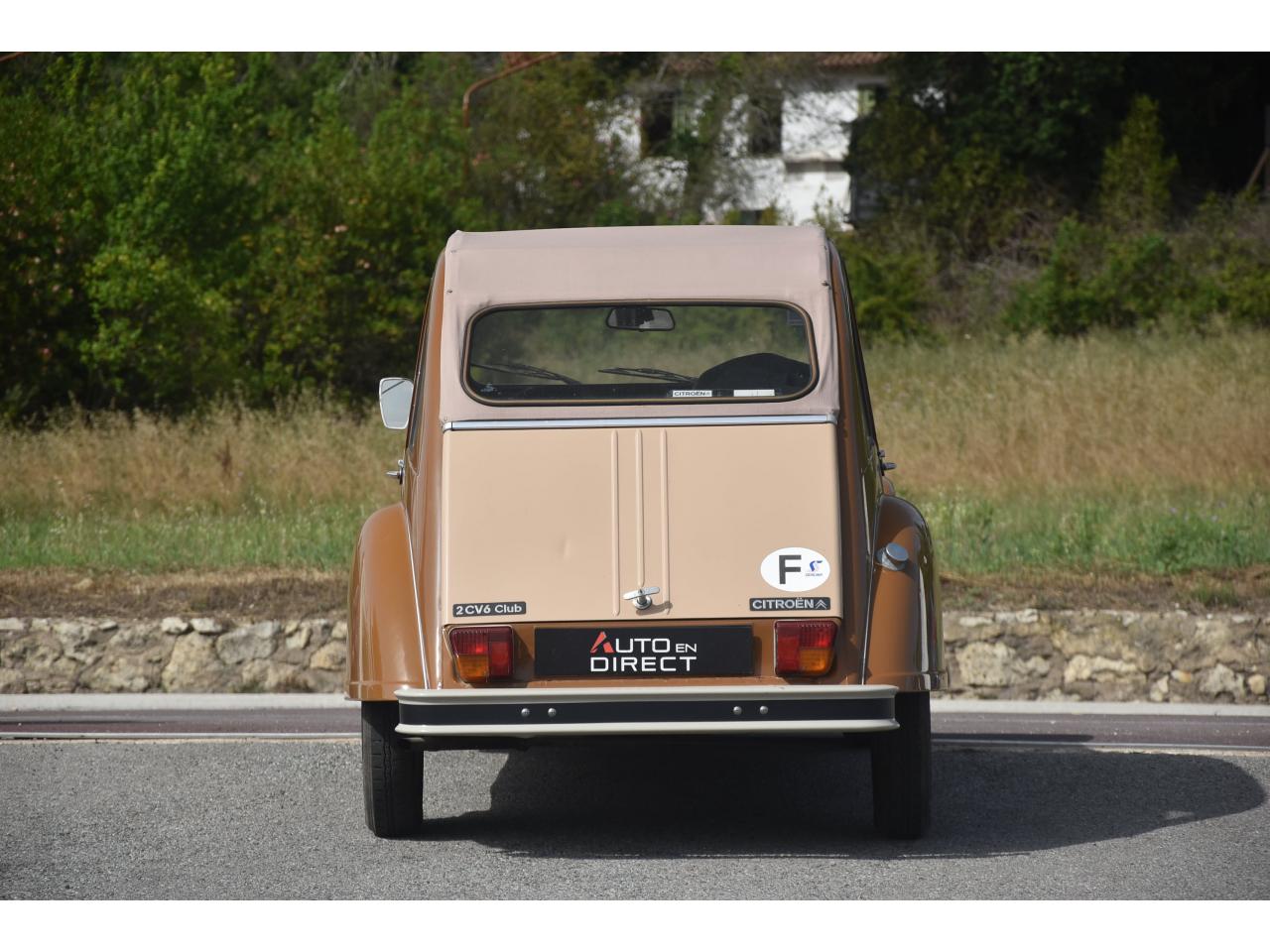 AUTO EN DIRECT CÔTE D AZUR - CITROEN-2CV- BERLINE