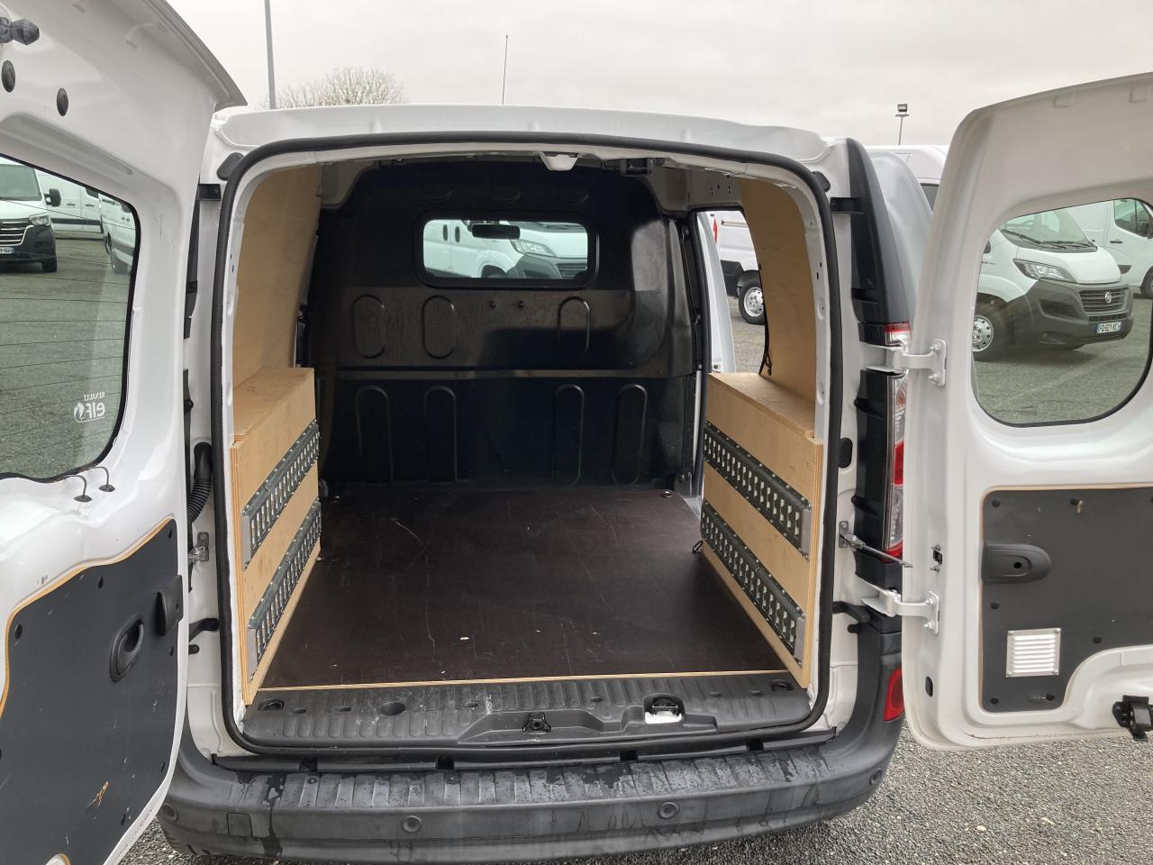 PLE AUTO NEGOCE - RENAULT-KANGOO-KANGOO DCI 7766 KMS PORTES ARRIERE VITREES