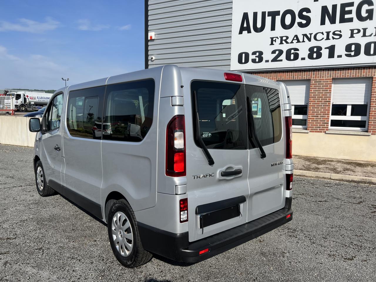 PLE AUTO NEGOCE - RENAULT-TRAFIC-TRAFIC L1H1 MINIBUS 9 PLACES