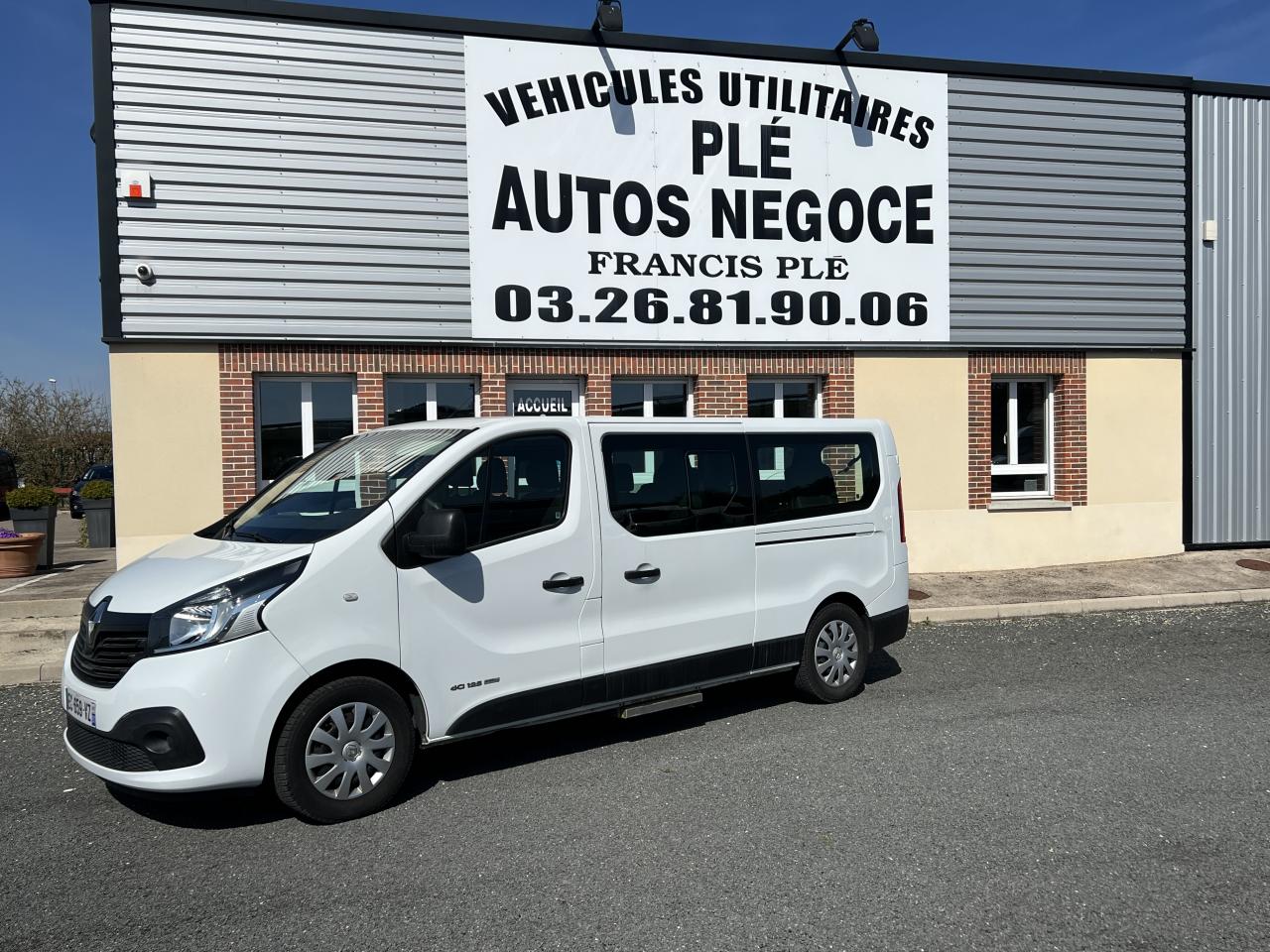 PLE AUTO NEGOCE - RENAULT-TRAFIC-TRAFIC L2H1 TPMR MINIBUS 9 PLACES 125 DCI
