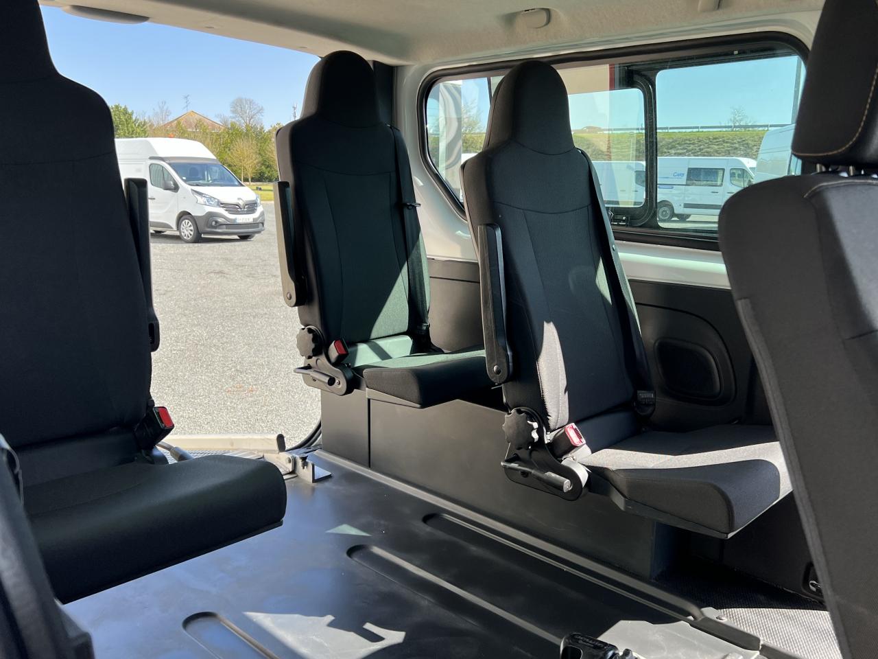 PLE AUTO NEGOCE - RENAULT-TRAFIC-TRAFIC L2H1 TPMR MINIBUS 9 PLACES 125 DCI