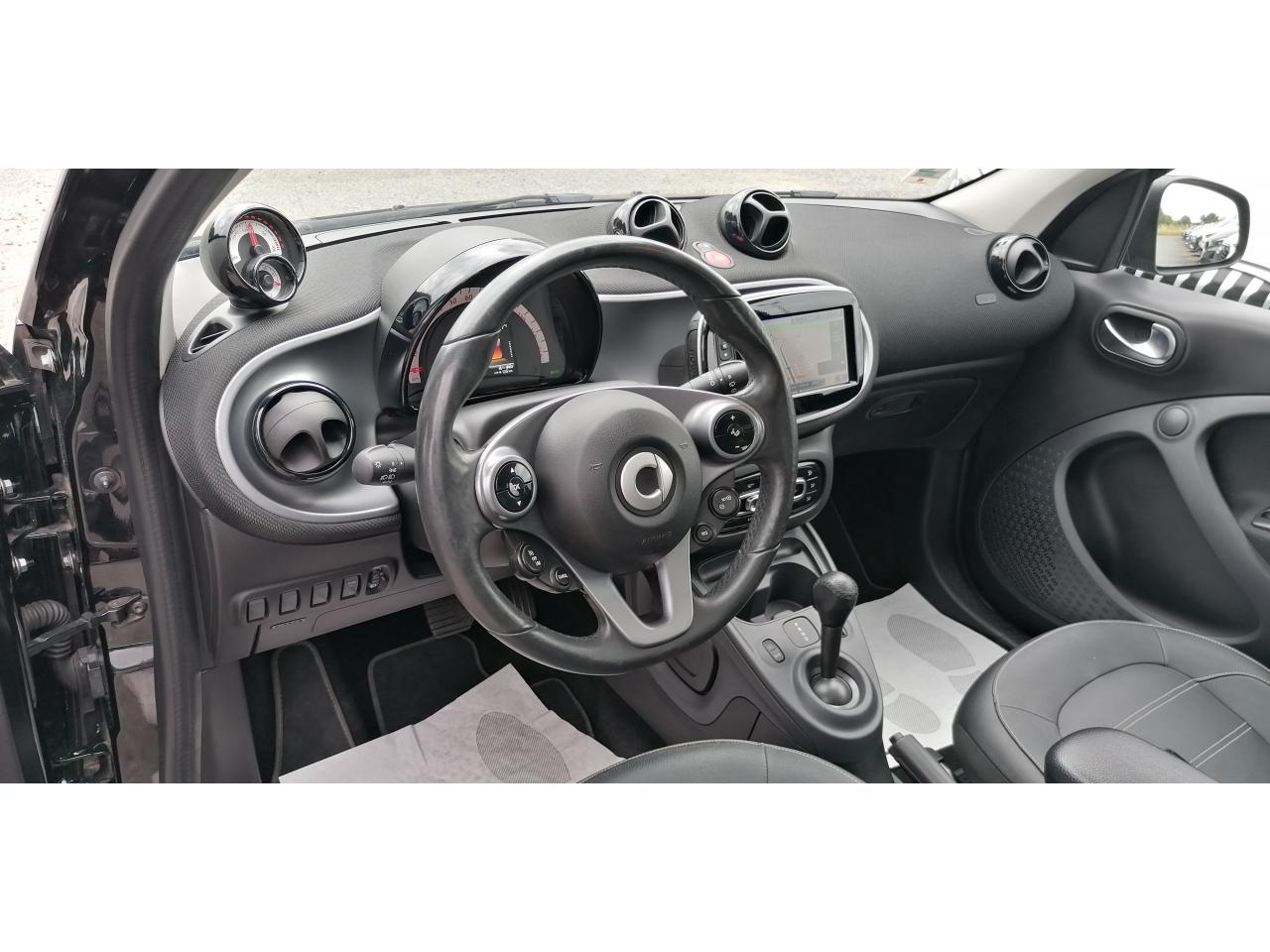 AUTO CENTER 81 - SMART-FORFOUR-Electric Drive Prime 82ch+CAM+T.PANO