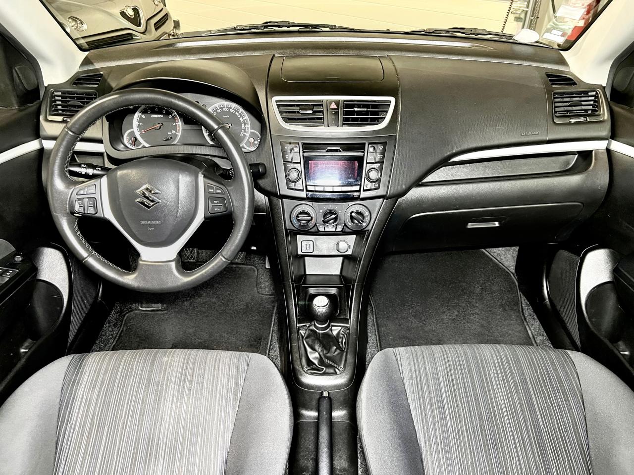 PELGRIN AUTOMOBILES - SUZUKI-SWIFT-1.2l 94 Ch version 4x4 finition ...